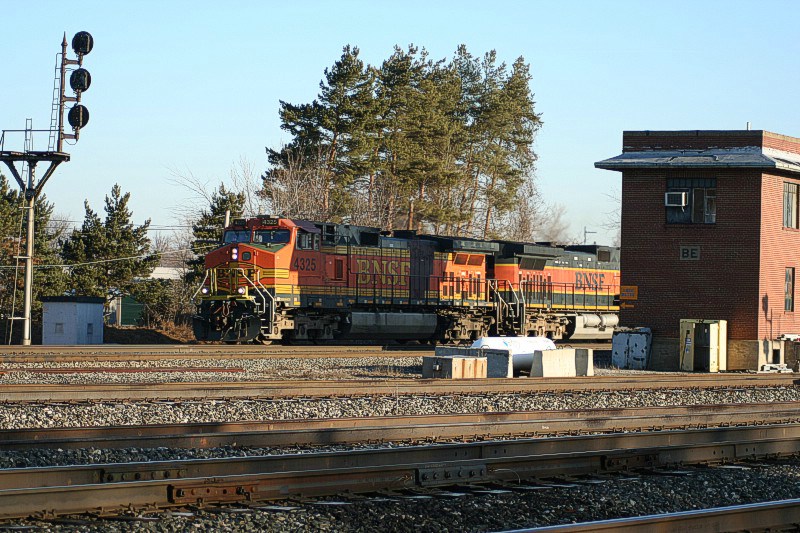 BNSF 4325